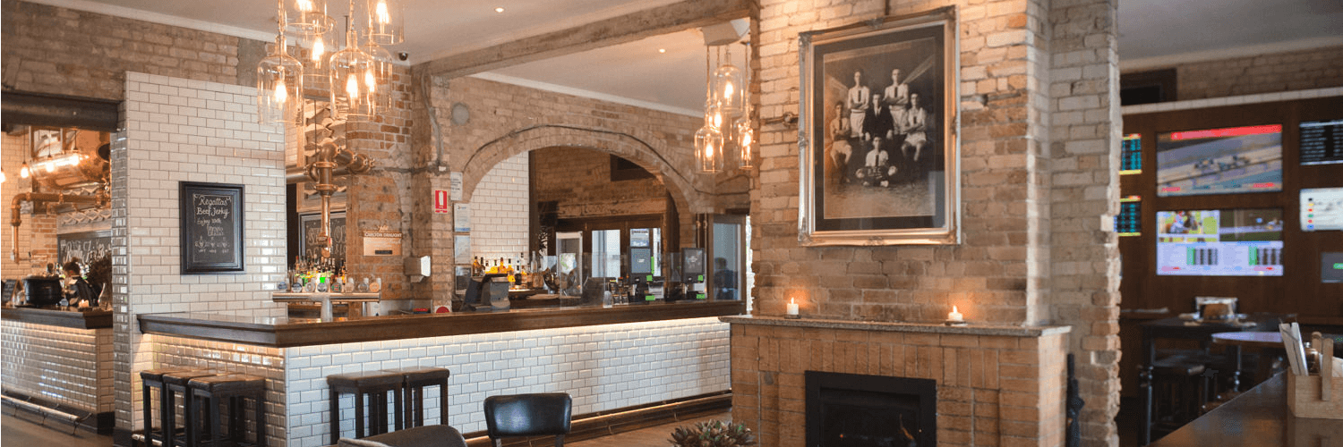 About Us | Regatta Hotel